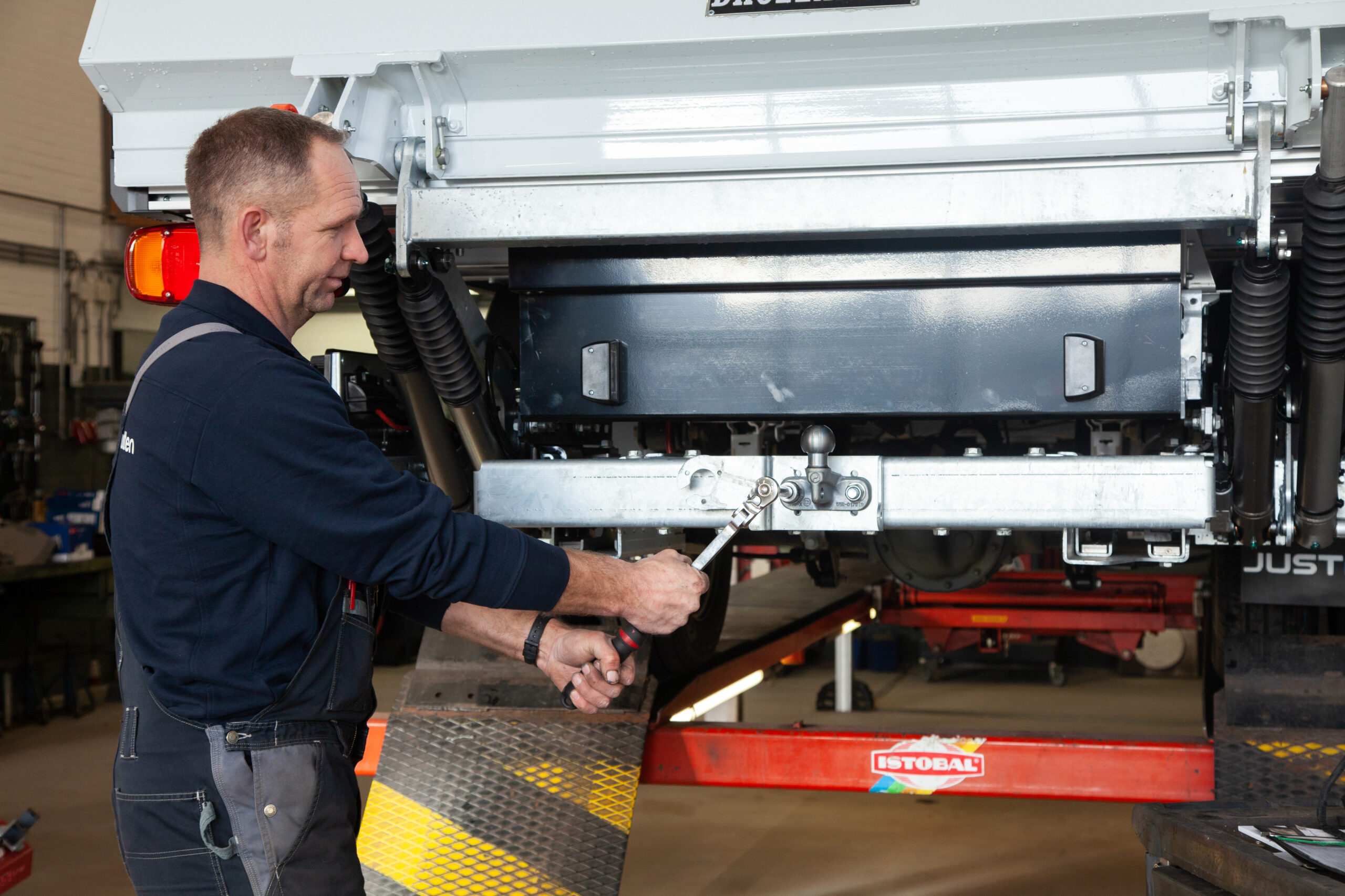 Trekhaken - Van der Putten Auto's
